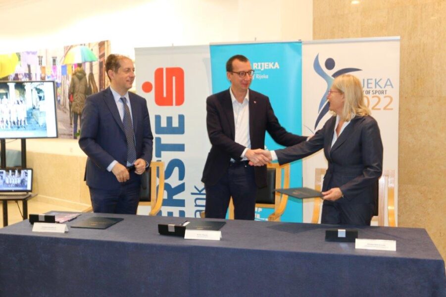 Erste Bank has made a valuable donation whereby supporting the sports ...