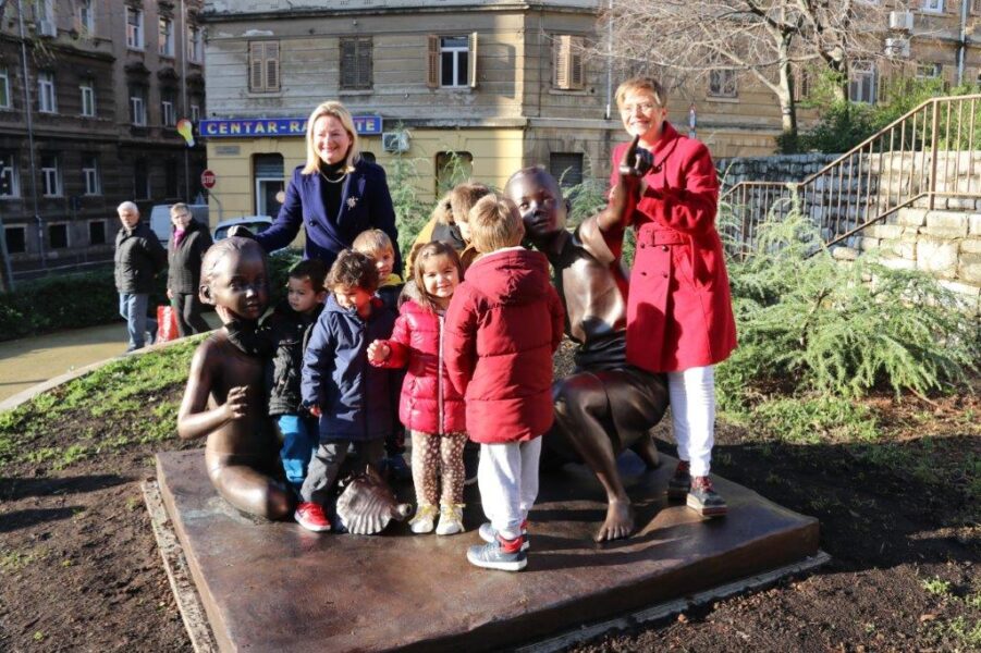 The sculpture “Future” has been placed in Pomerio Park - City of Rijeka