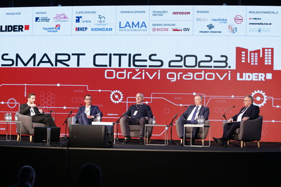 9th Smart Cities Conference: Mayor Filipović attending the panel ...