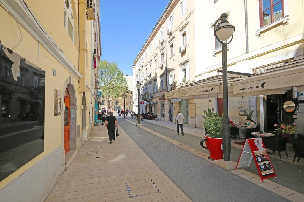 Vitezovićeva ulica – Grad Rijeka