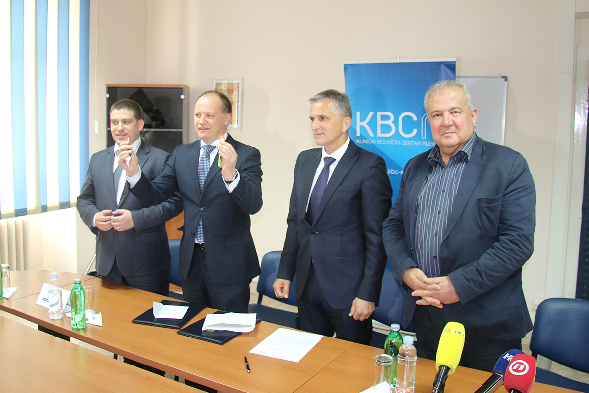 KBC Rijeka dobio dva stana za smještaj roditelja bolesne djece – Grad ...