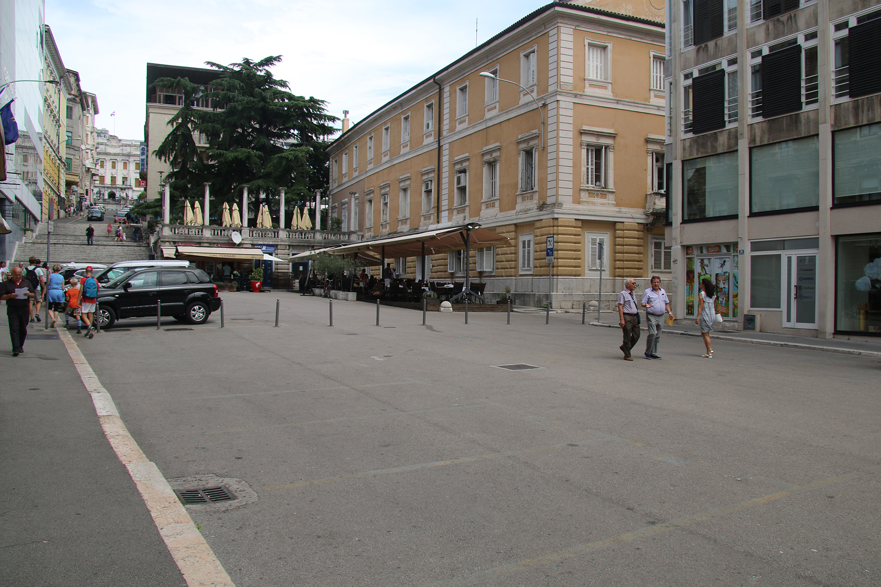 RIJEKA – Trg 128. brigade HV, Trg Riječke rezolucije i Ulica Marina ...