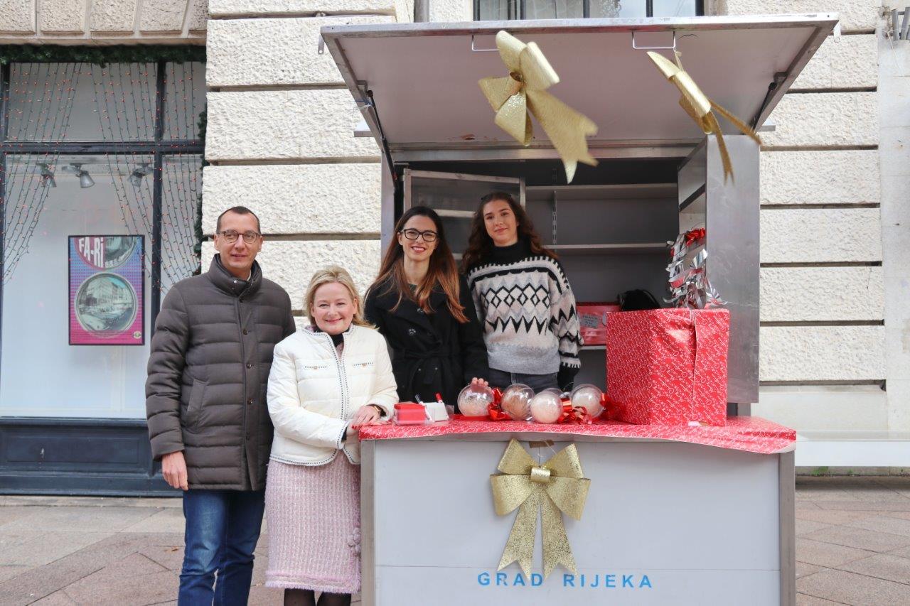 Na Korzu započela humanitarna akcija Kuglice dobrih želja – Grad Rijeka