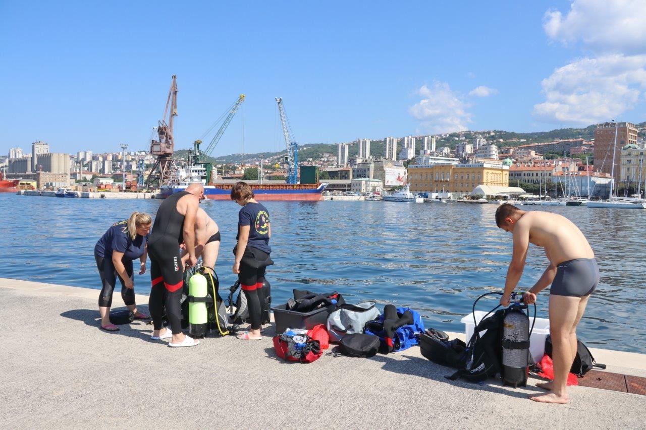 Održana ekološka akcija čišćenja podmorja „More spaja – 30 godina ...