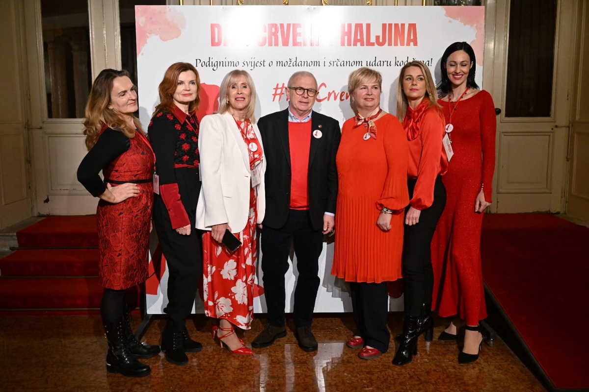 Obilježavanje Dana crvenih haljina u Rijeci – Grad Rijeka