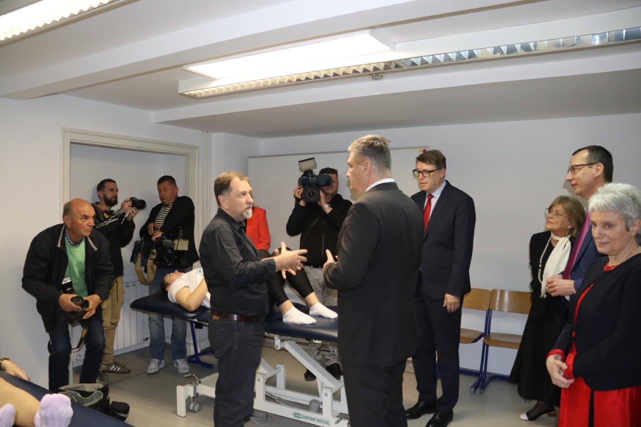 Predsjednik RH Zoran Milanović posjetio Fakultet zdravstvenih studija ...