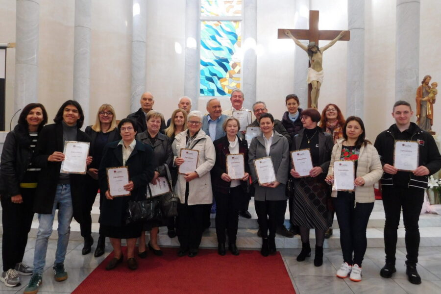Gradu Rijeci zahvalnica Caritasa Riječke nadbiskupije za suradnju na podršci Tranzitnom punktu ...