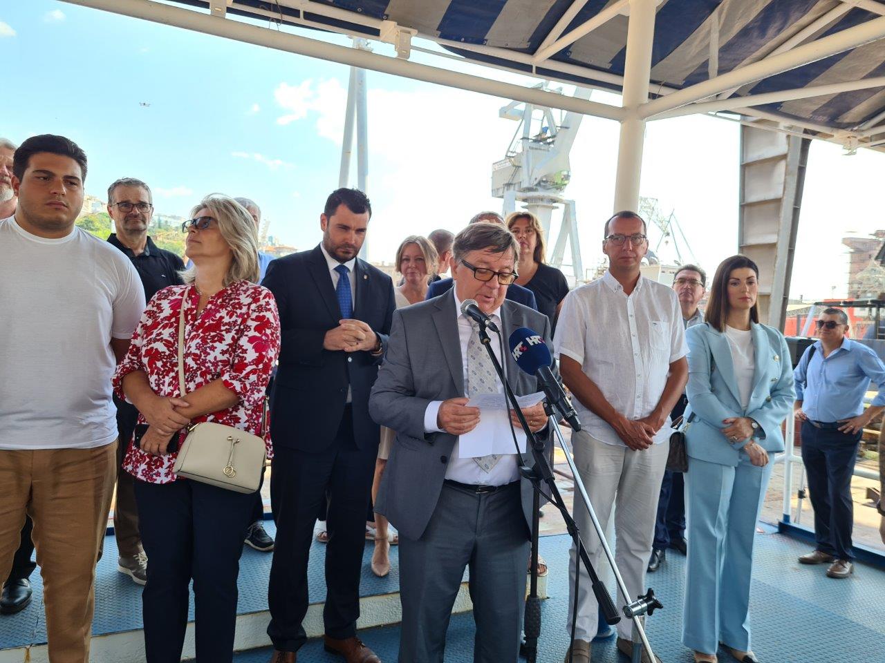 Svečano porinuće pontona za Dok 11 za Brodogradilište „Viktor Lenac ...