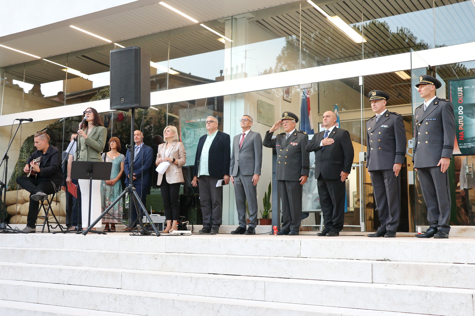 Put hrabrosti i žrtve : U Rijeci otvorena izložba ‘Na putu do Oluje ...